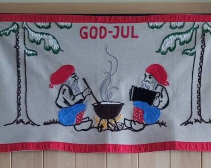 Scandinavian Christmas Crewel Table Linen/ Norwegian God-jul Merry ...