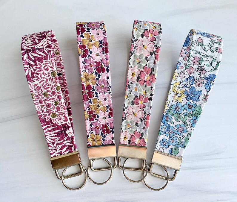 Liberty London Fabric Keychain Wristlet: Lightweight Keychain - 6 ...