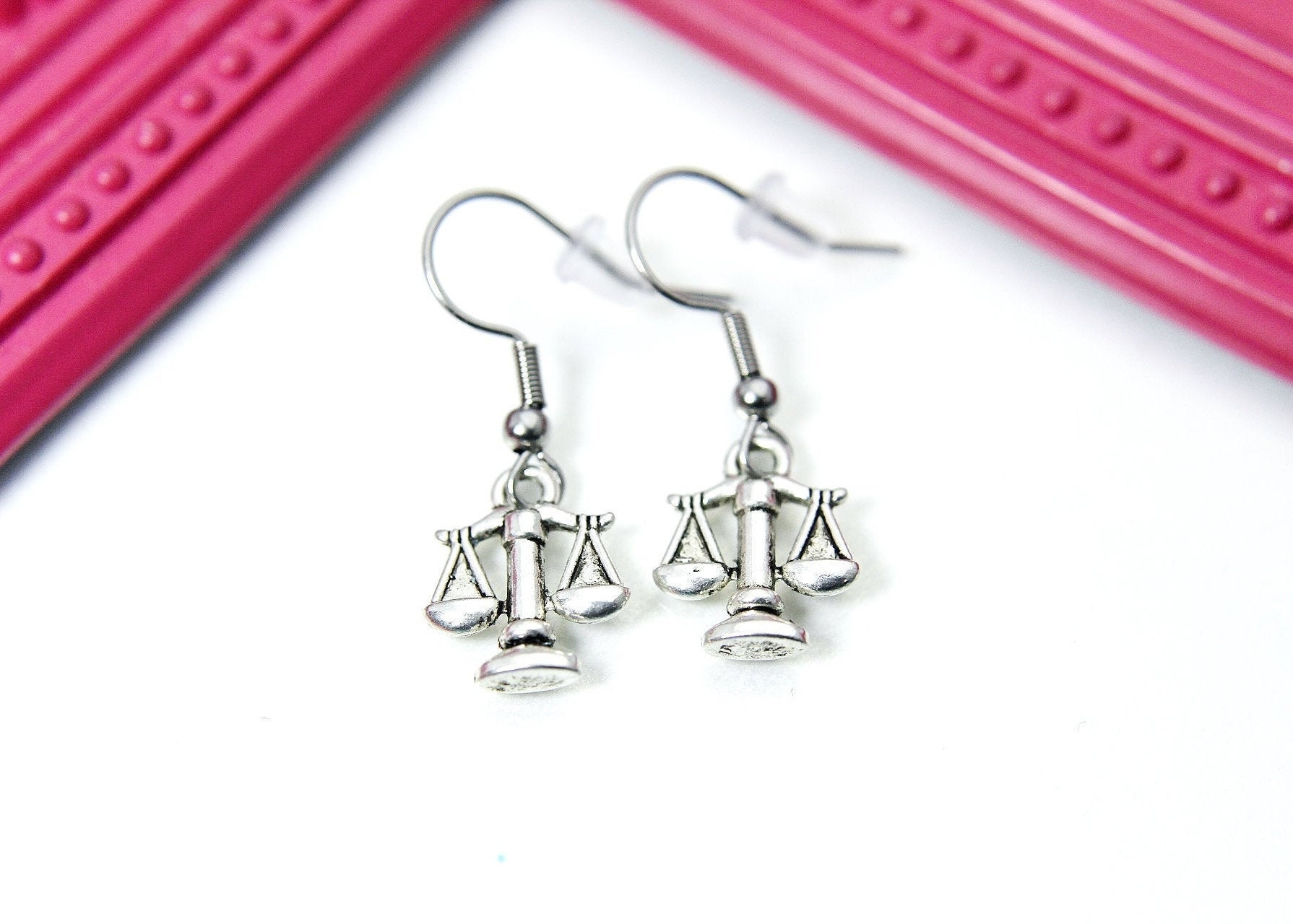 30 Gifts for Lawyers Your Favorite Attorney Will Love