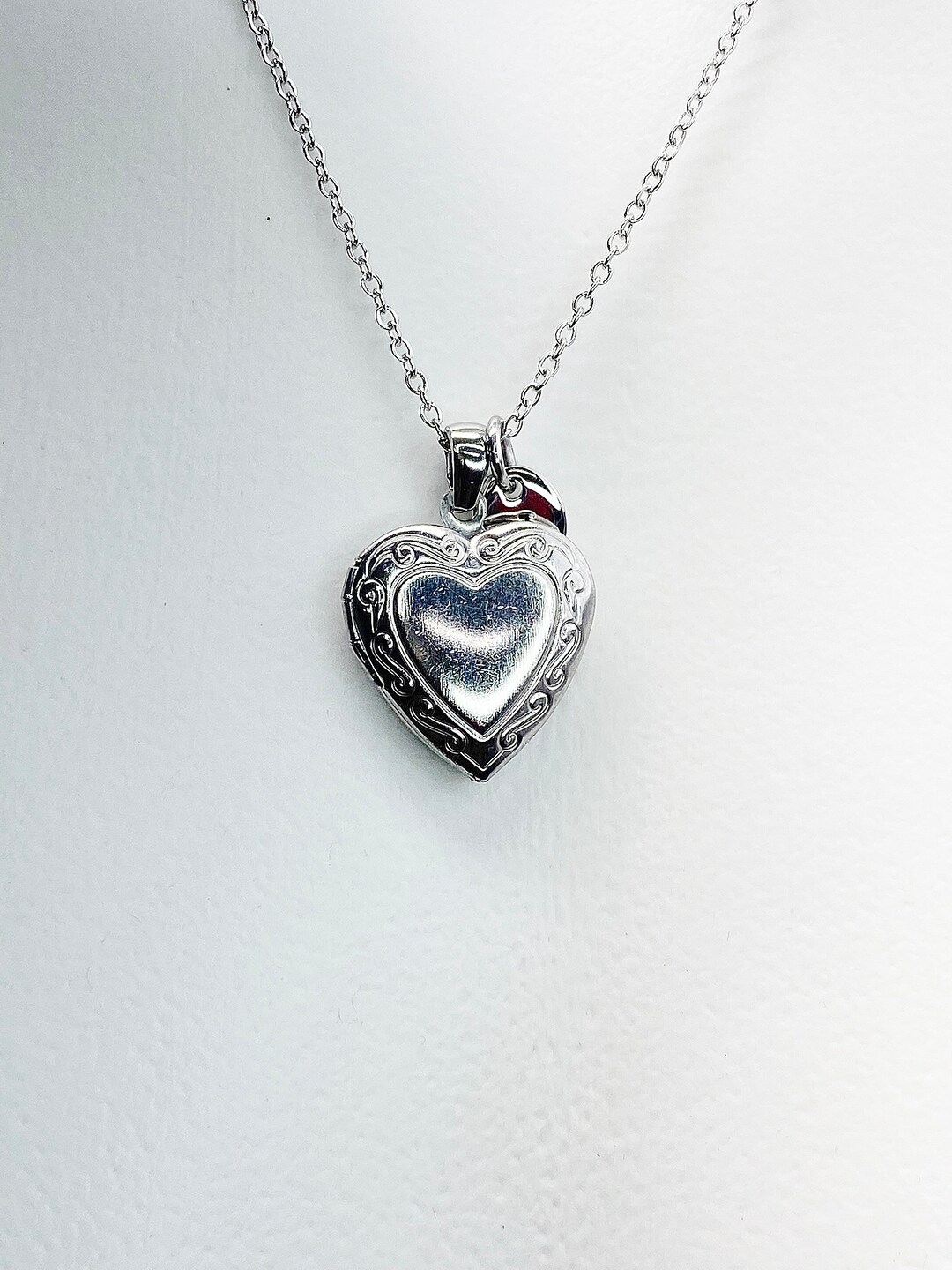 Silver Heart Locket Necklace, Stainless Steel Heart Locket Gift ...