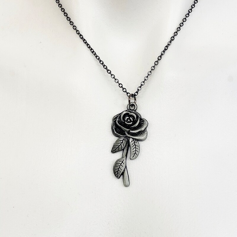 Black Rose Necklace - Etsy