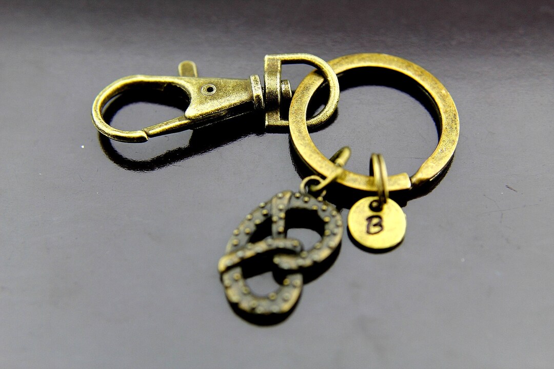 Foodie Gift Pretzel Keychain Bronze Pretzel Knot Charm Pretzel - Etsy UK