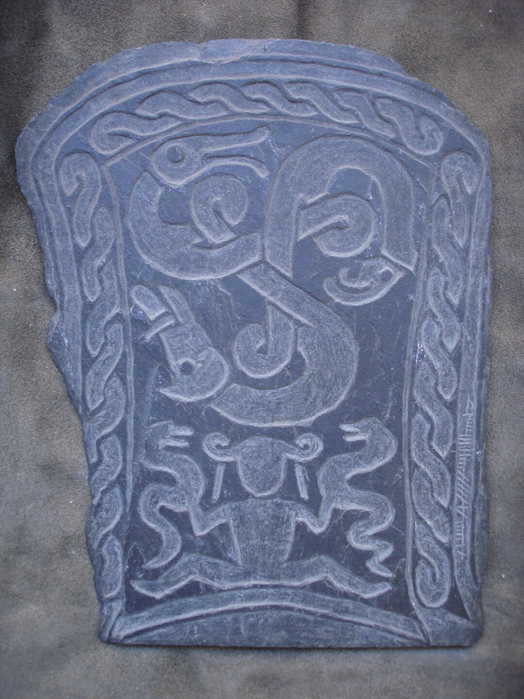 Smiss Runestone (stone of the Witch of the Serpents) - Etsy