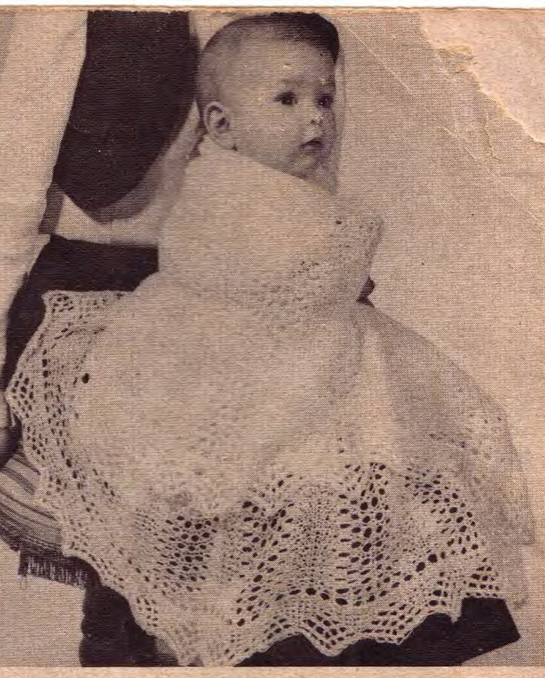 Vintage 2ply Baby Shawl- Circular Design- Heirloom Knitting Pattern in ...