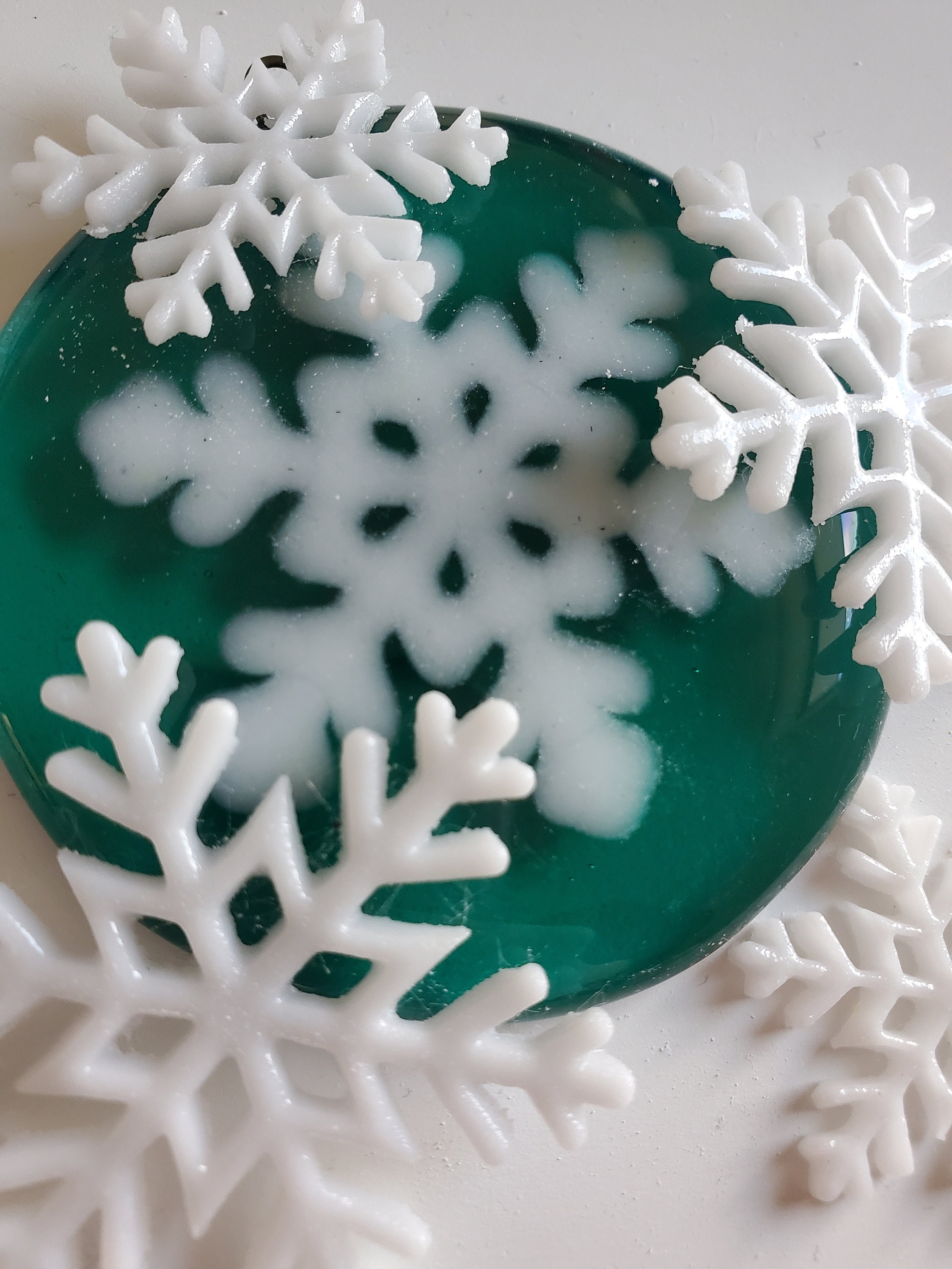 96 COE Glass Fusing SNOWFLAKE Packs. Inclusions. Freeze and Fuse ...