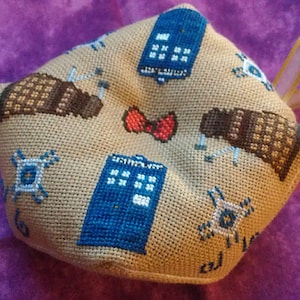 Biscornu Cross Stitch Pattern - Doctor Who Pin Cushion / Ornament ...
