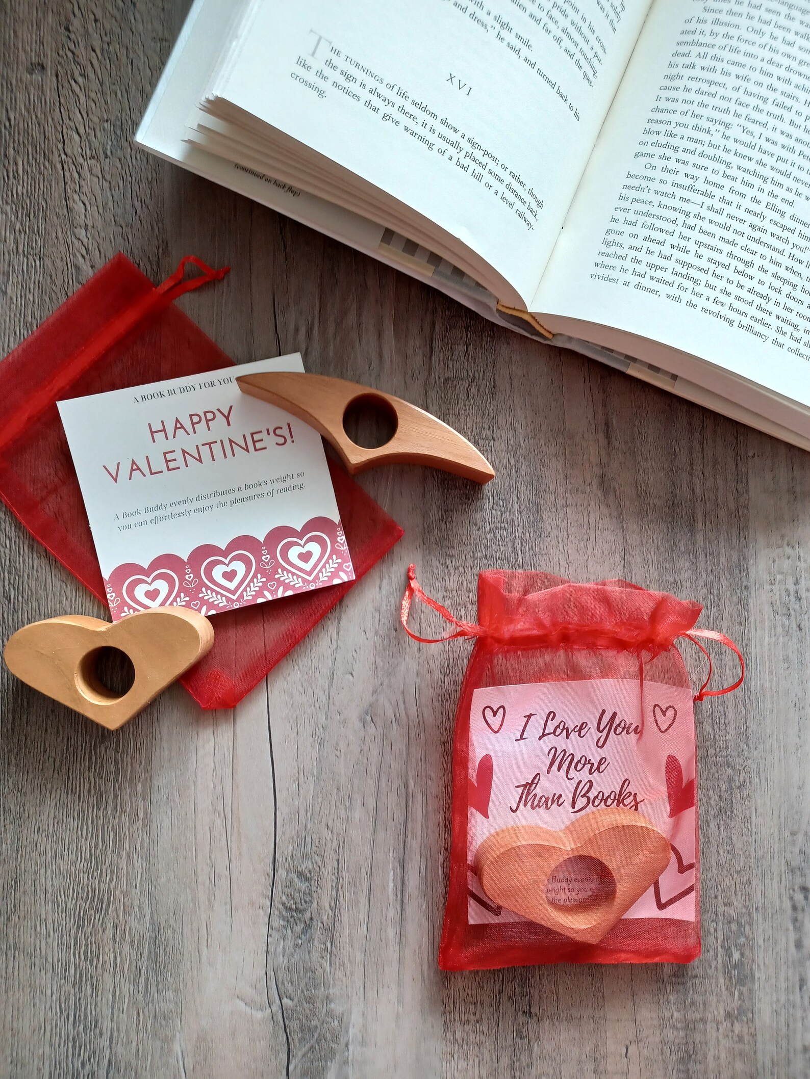 Book Buddy Valentine's Day Heart-shaped Book Holder - Etsy