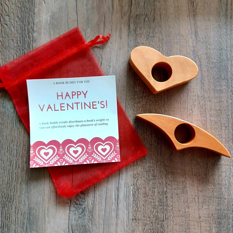 Book Buddy Valentine's Day Heart-shaped Book Holder - Etsy