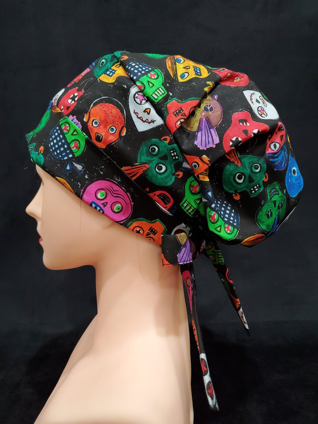Alien and Skull Heads Scrub Cap With Toggle Strap Tie Comfortable Fit ...