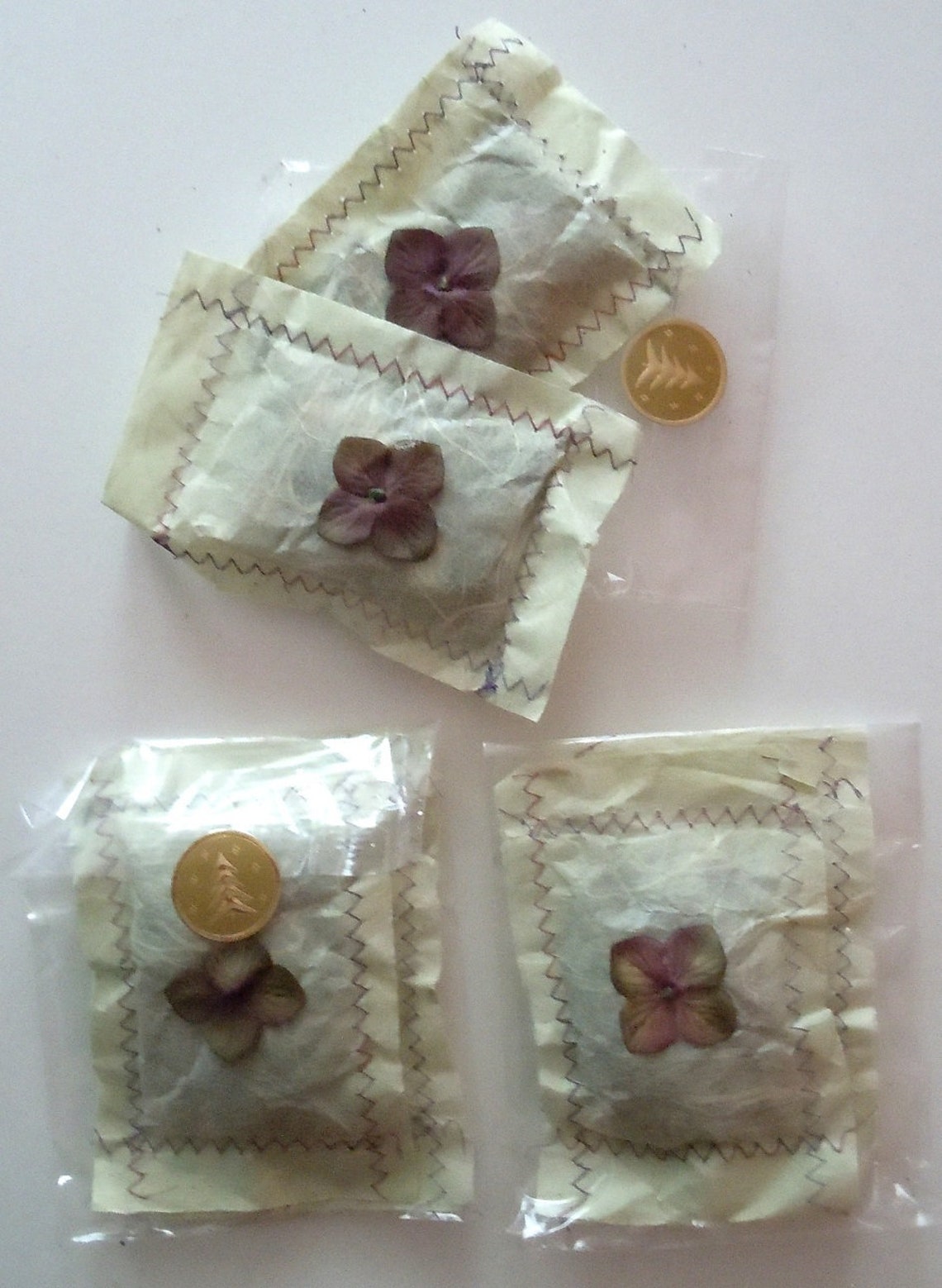 PAPER SACHETS, Set of 2 Sweetly Scented Sachets for Your Wardrobe or ...