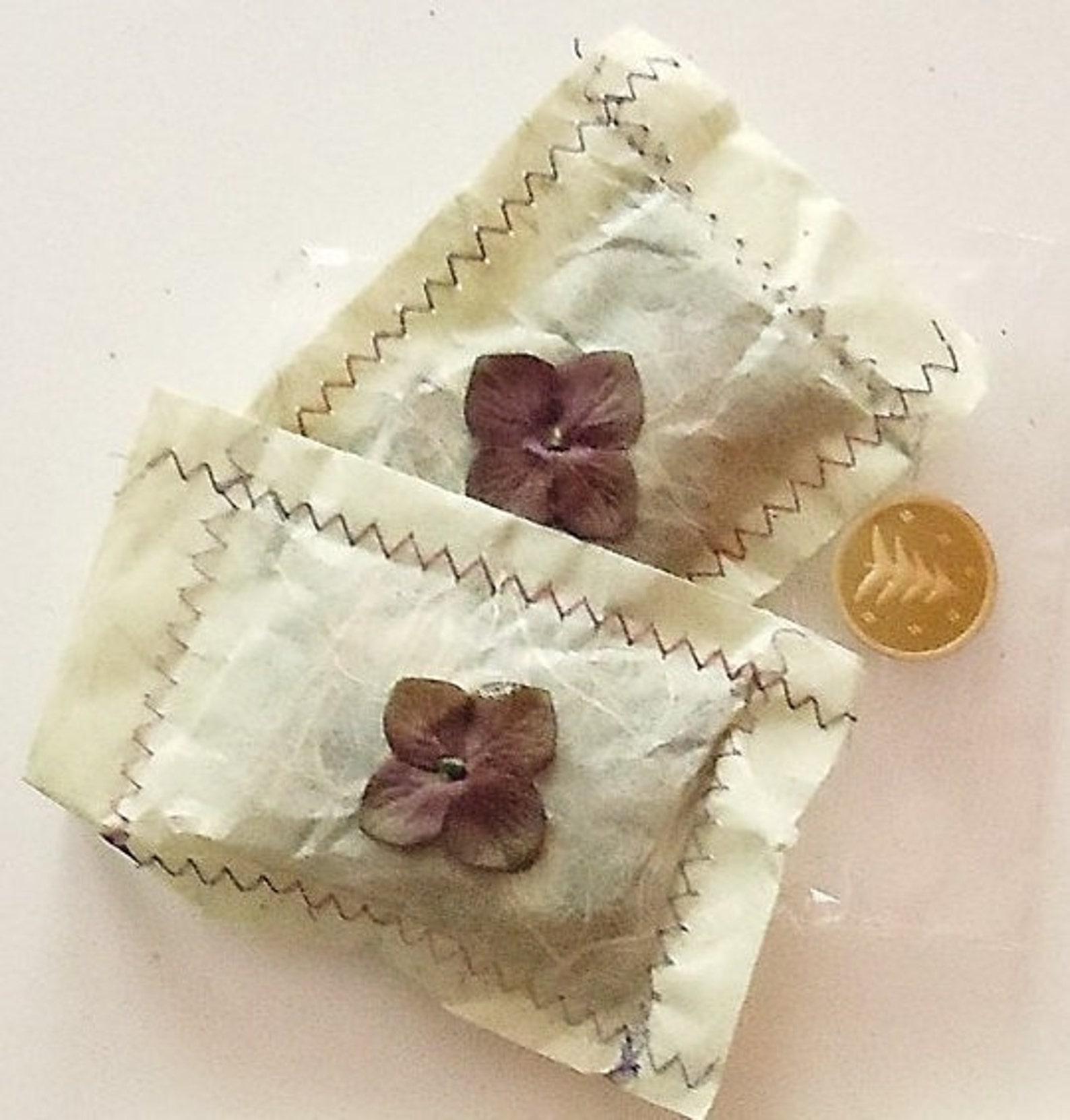 PAPER SACHETS, Set of 2 Sweetly Scented Sachets for Your Wardrobe or ...