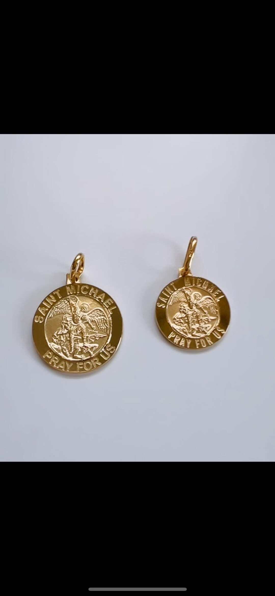 14K Pretty Yellow Gold Medal Oval Pendant Saint Christopher Italy 4 ...