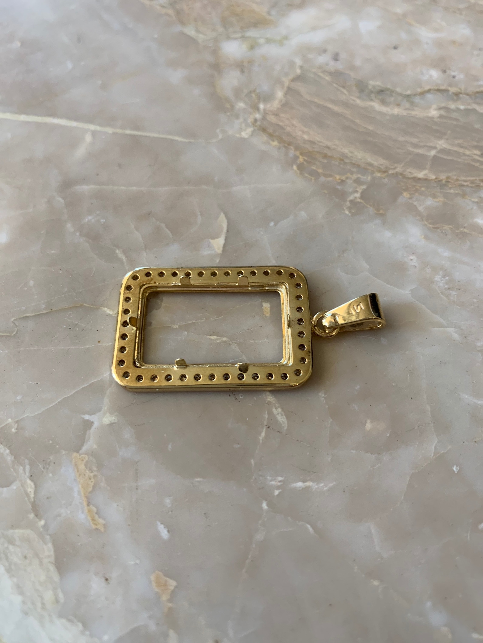 14K Pretty Yellow Gold Frame for 10 Gram Gold Bar With Round Diamonds ...