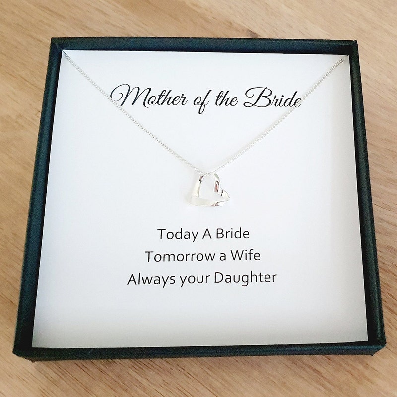 Mother of the Bride Gift - 60+ Gift Ideas for 2024