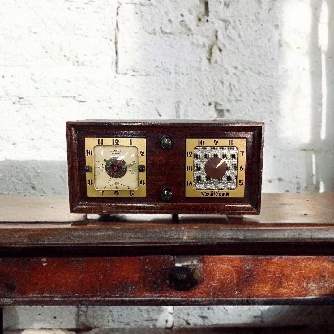 Antique 1940s Trav-ler Telechron Clock Radio Cherry Wood Finish 5170 ...