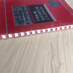 Vintage Cookbook, A Guide to Good Cookingsoftcover Cookbook Compiled by ...