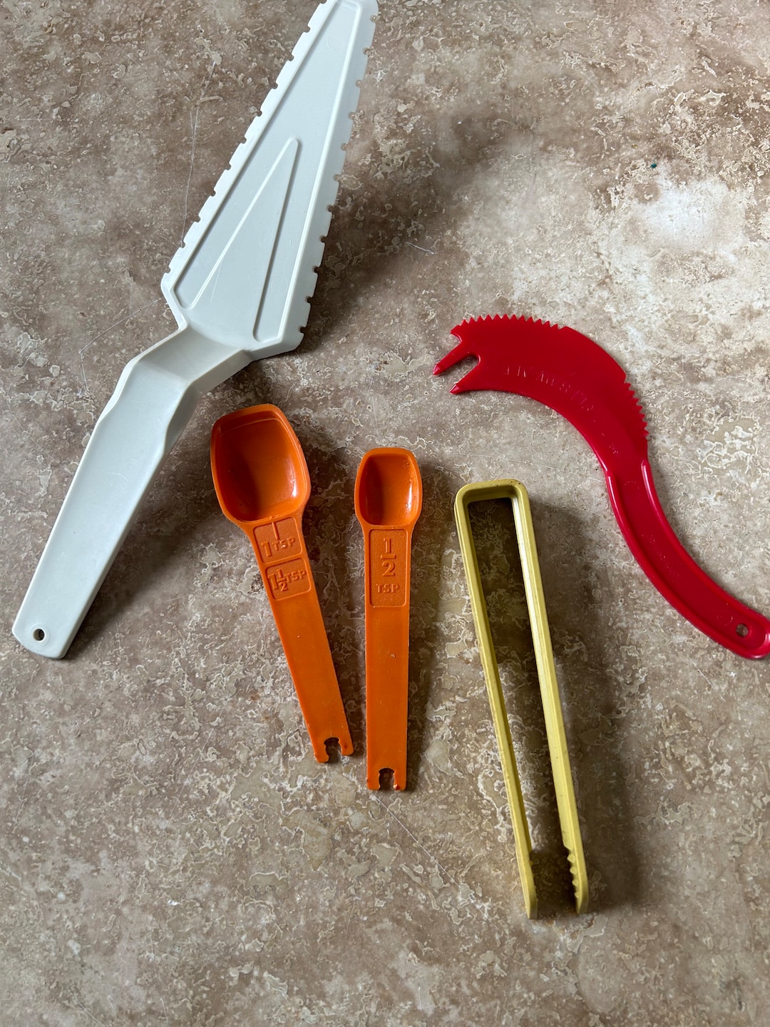 Assortiment de gadgets tupperware, vintage, expédié du Canada - Etsy France