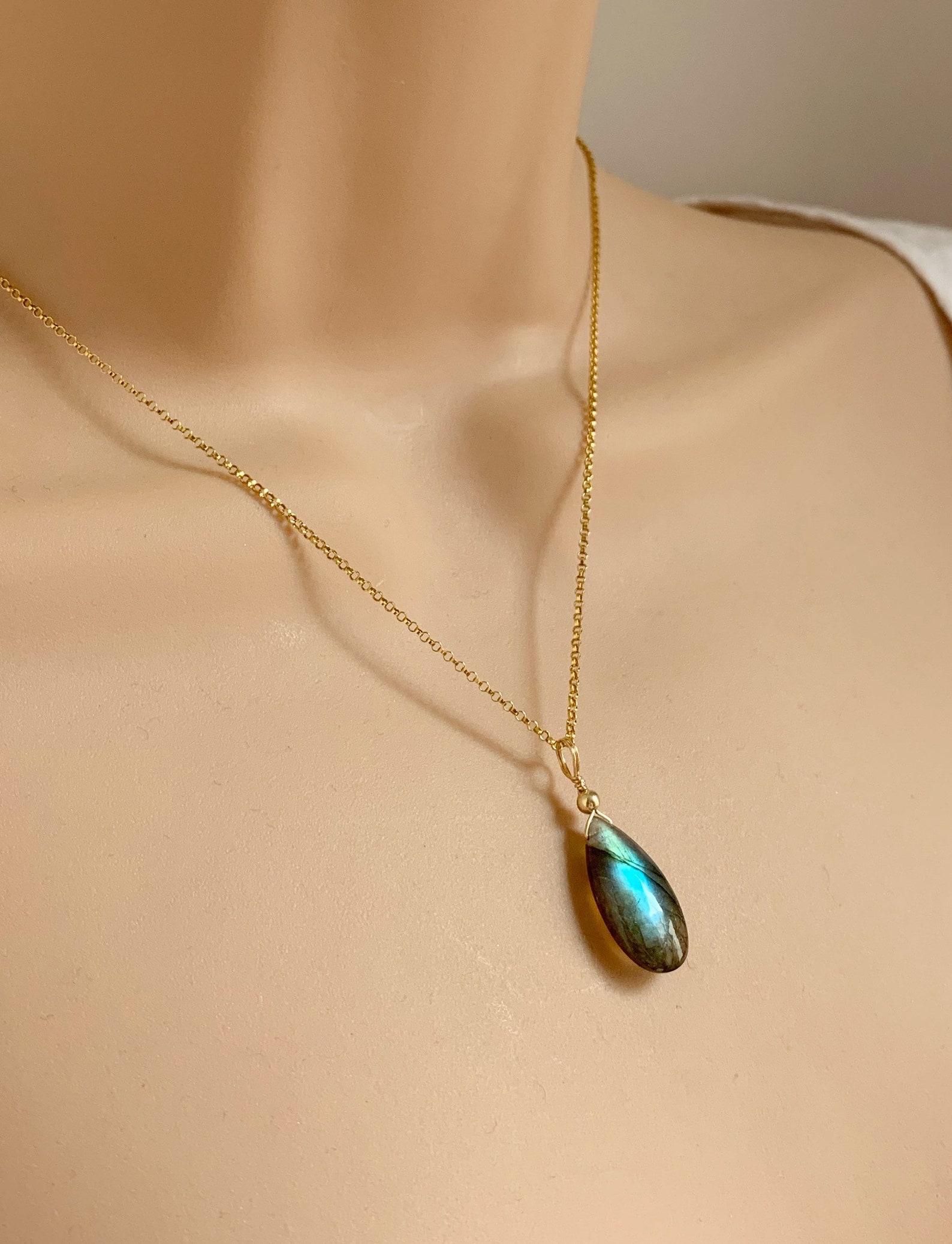 Labradorite pendant necklace / Labradorite jewellery / | Etsy