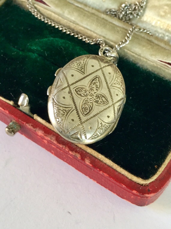 Antiques Victorian Miniature Silver Photo Locket Pend… - Gem