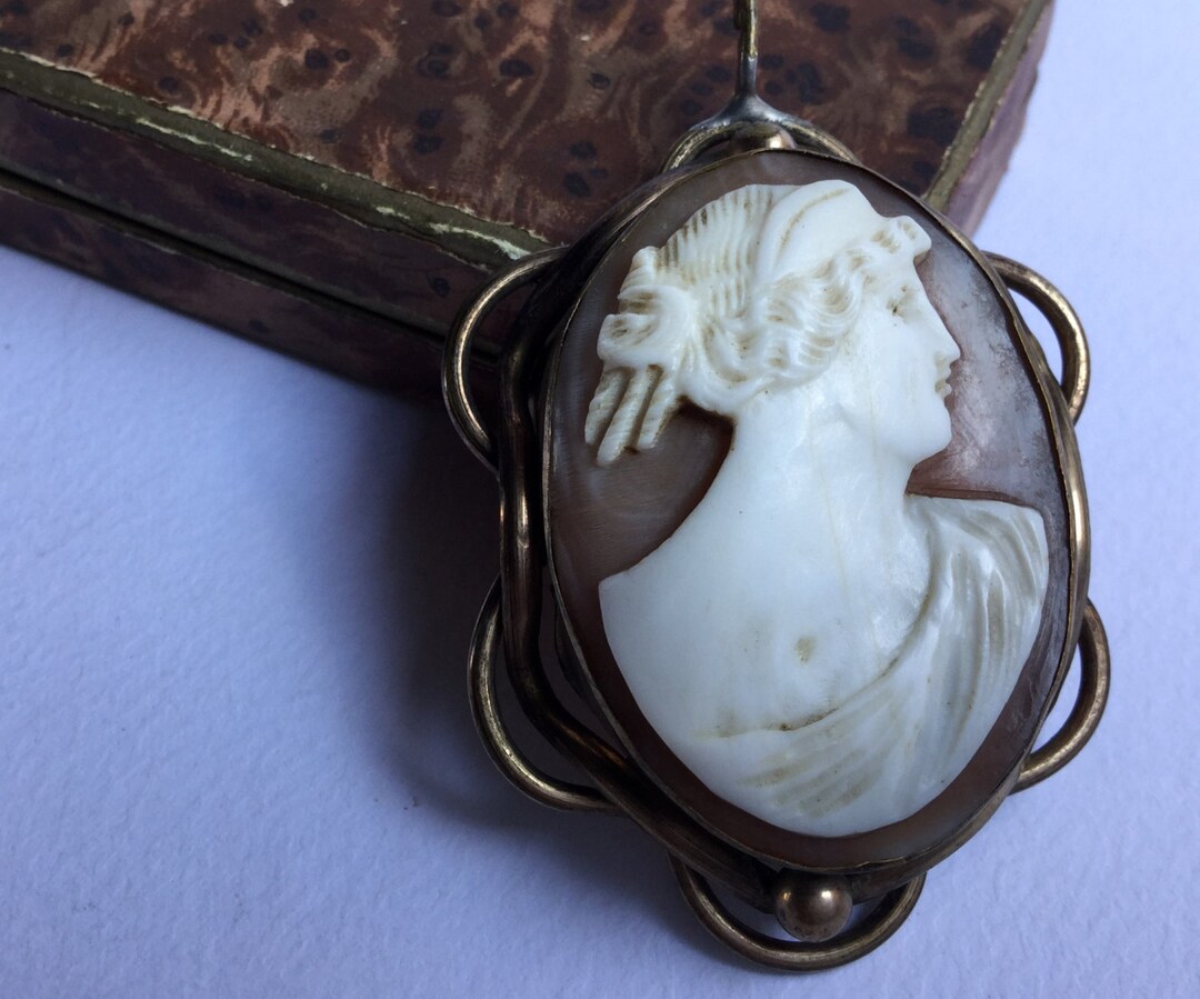 Victorian Cameo Pendant in Pinchbeck Frame, Victorian Jewels, Antique ...