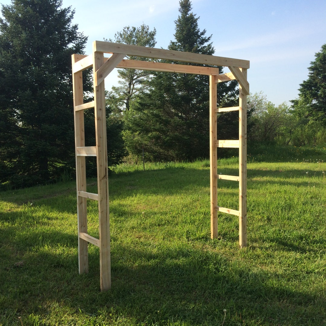 Large Cedar Wedding Arch - Etsy
