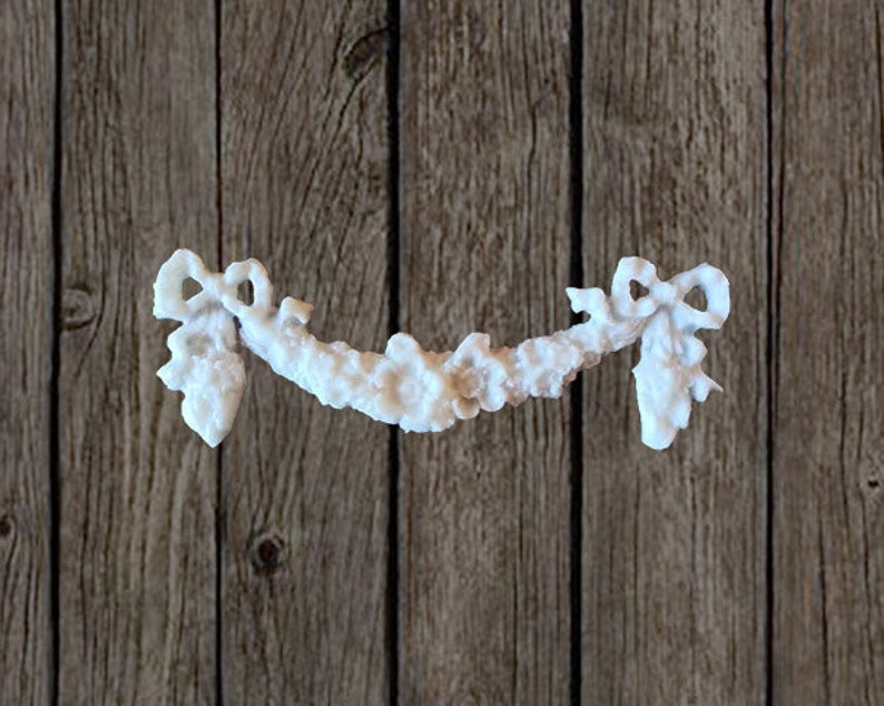Beautiful Daisy Swag Furniture Applique! #18 - Etsy