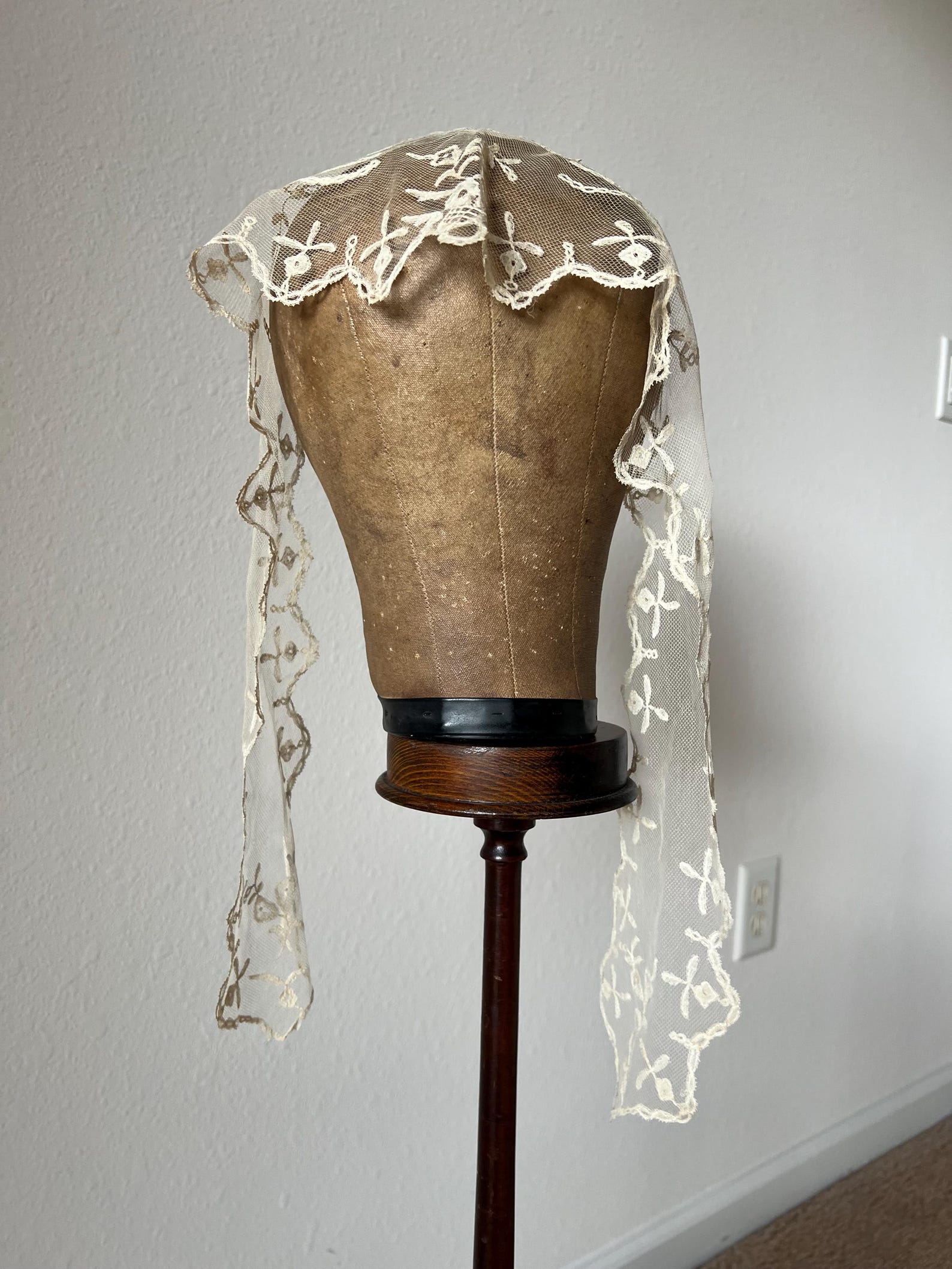 Antique Handmade Lace Lappet. Applied Bobbin Lace. - Etsy