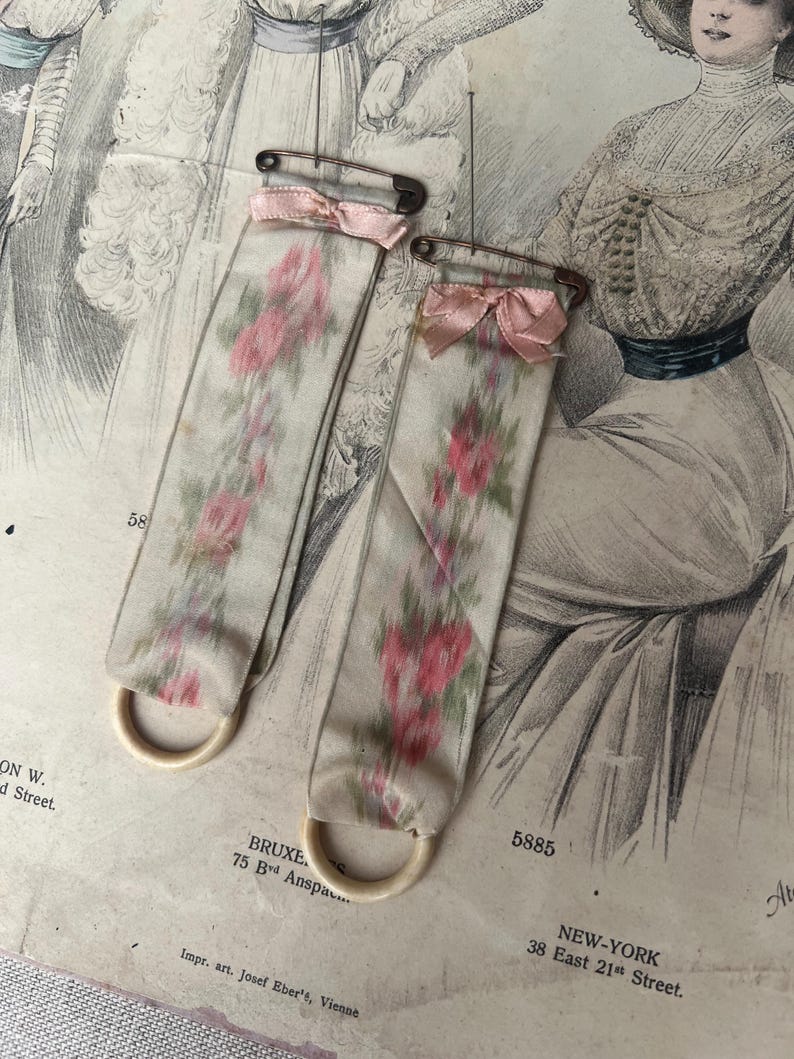 Vintage Silk Ribbon Garter . Deadstock Elastic; Ribbonwork Bow. 1920s ...
