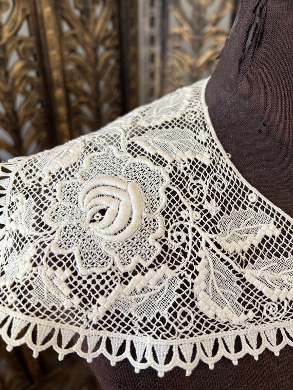 Antique Edwardian lace collar. Machine made - Gem