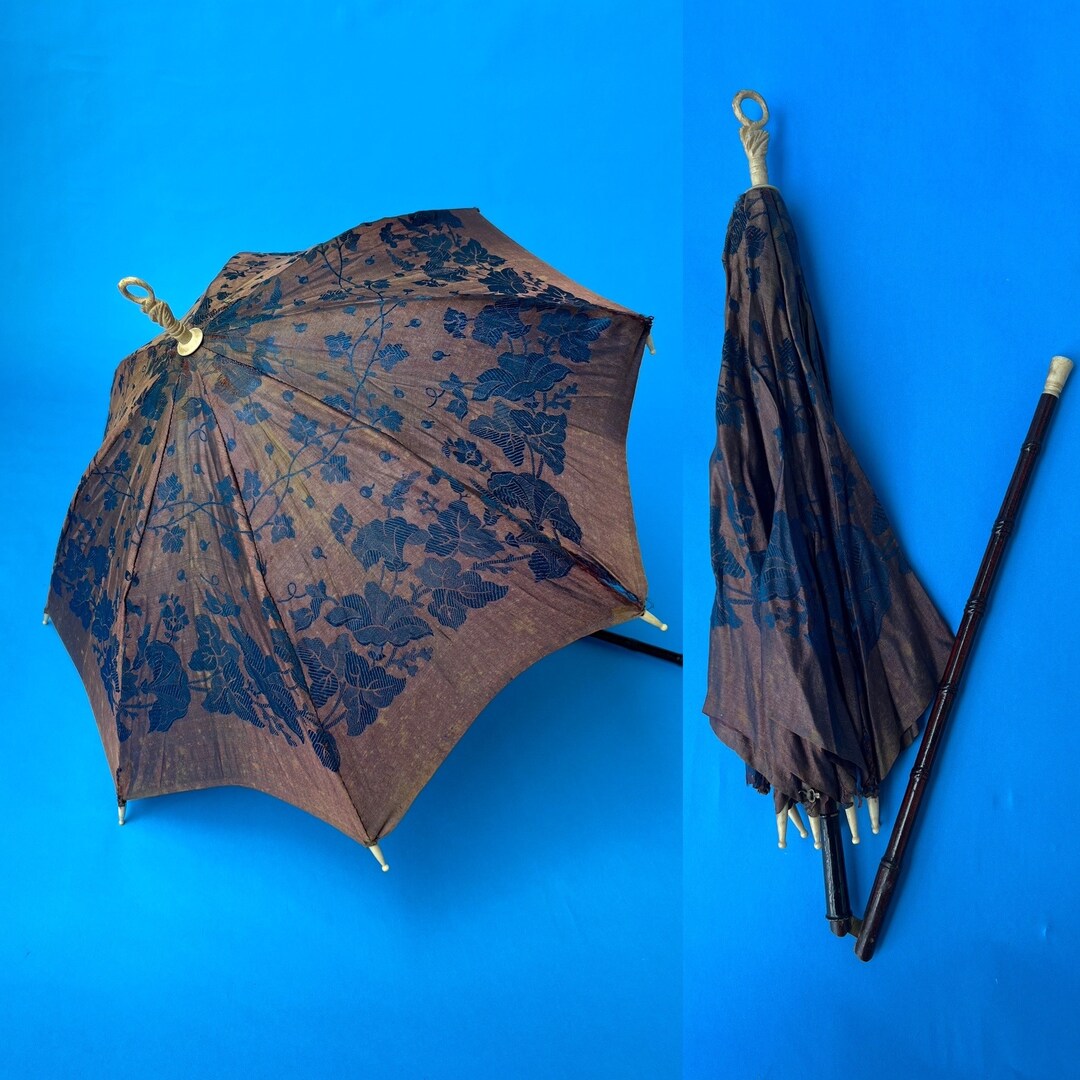 1860s 1870s Antique Victorian Folding Carriage Parasol. Silk and Bone ...