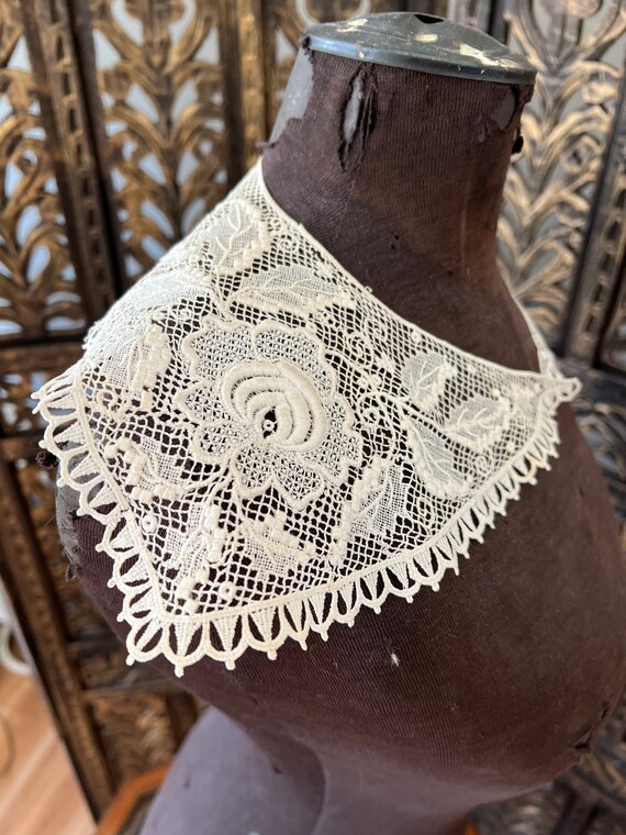 Antique Edwardian lace collar. Machine made - Gem