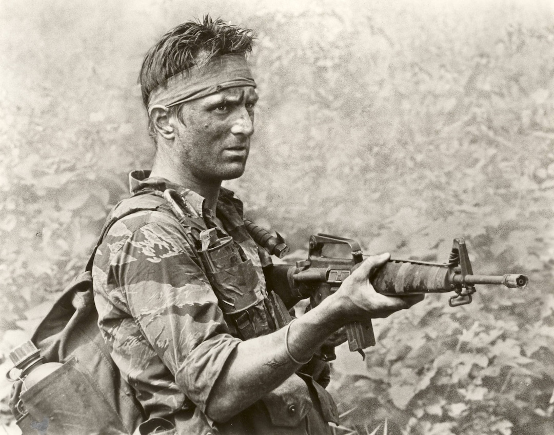 Robert De Niro Deniro the Deer Hunter Vietnam War Hollywood Movie Posters 11x14 or 16x20 - Etsy