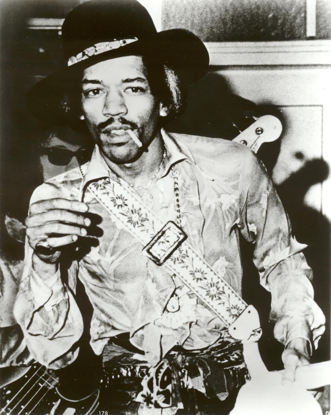 Jimi Hendrix Smoking Poster Art Photo Artwork 11x14 or 16x20 - Etsy