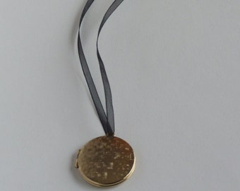 Solid perfume locket | Etsy