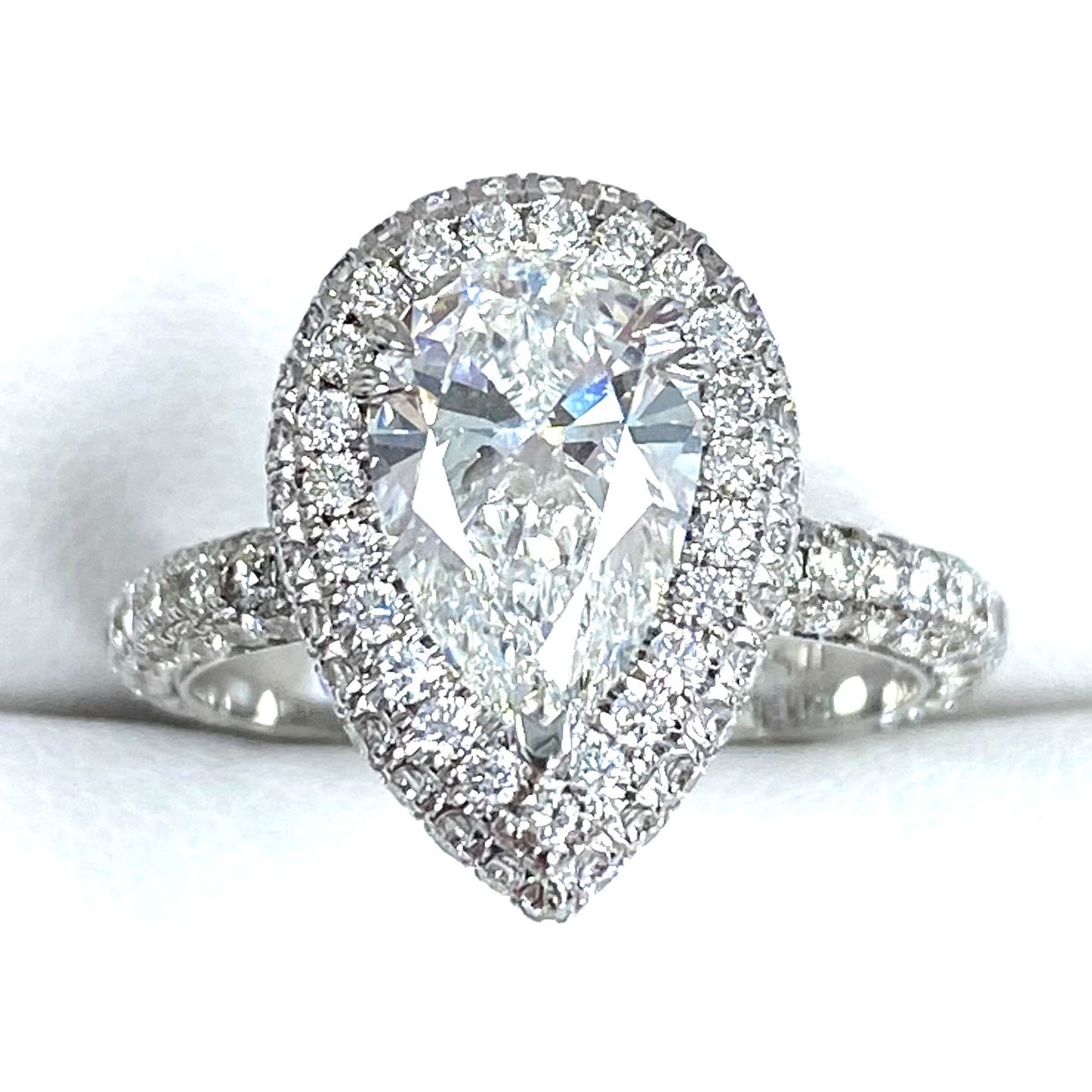 Pear Brilliant Cut IGI 1.72CT E-VVS2 Lab Grown Diamond Engagement Ring ...