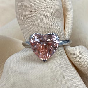 Stunning 2.56ct VVS2 Vivid Pink Heart Lab-grown Diamond Engagement Ring ...