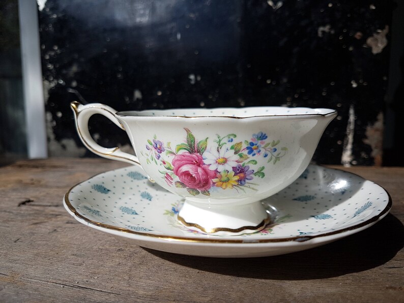 Vintage Paragon Wide Mouth Footed Tea Cup From the 1930's - Etsy Canada