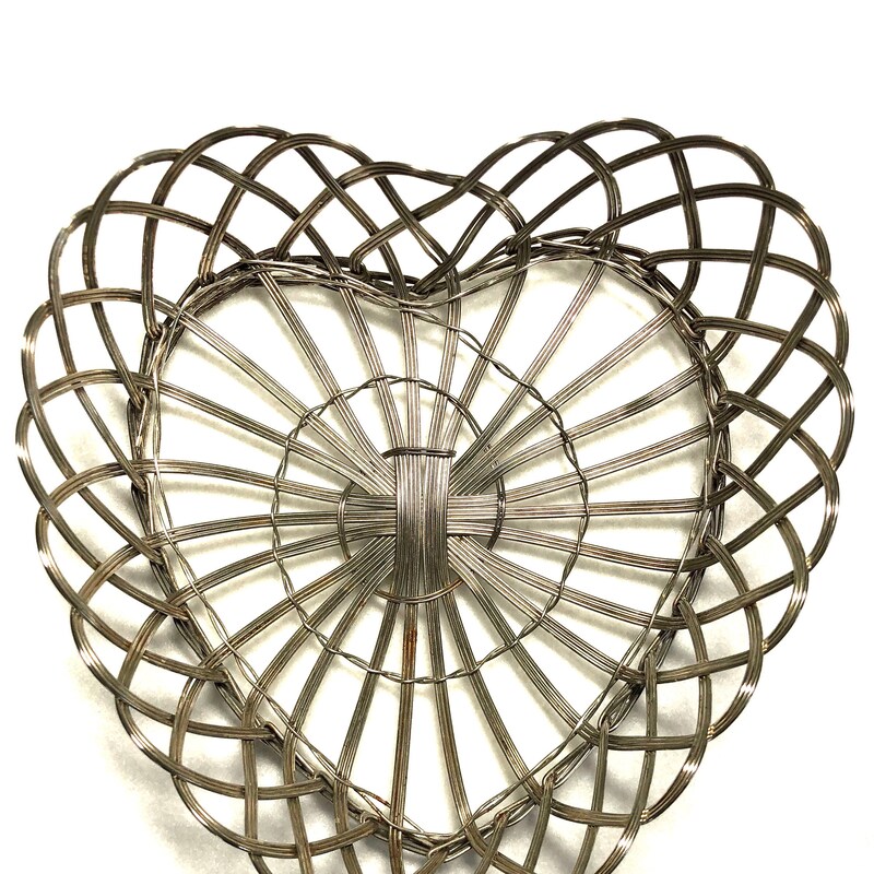 Wire Heart Basket - Etsy
