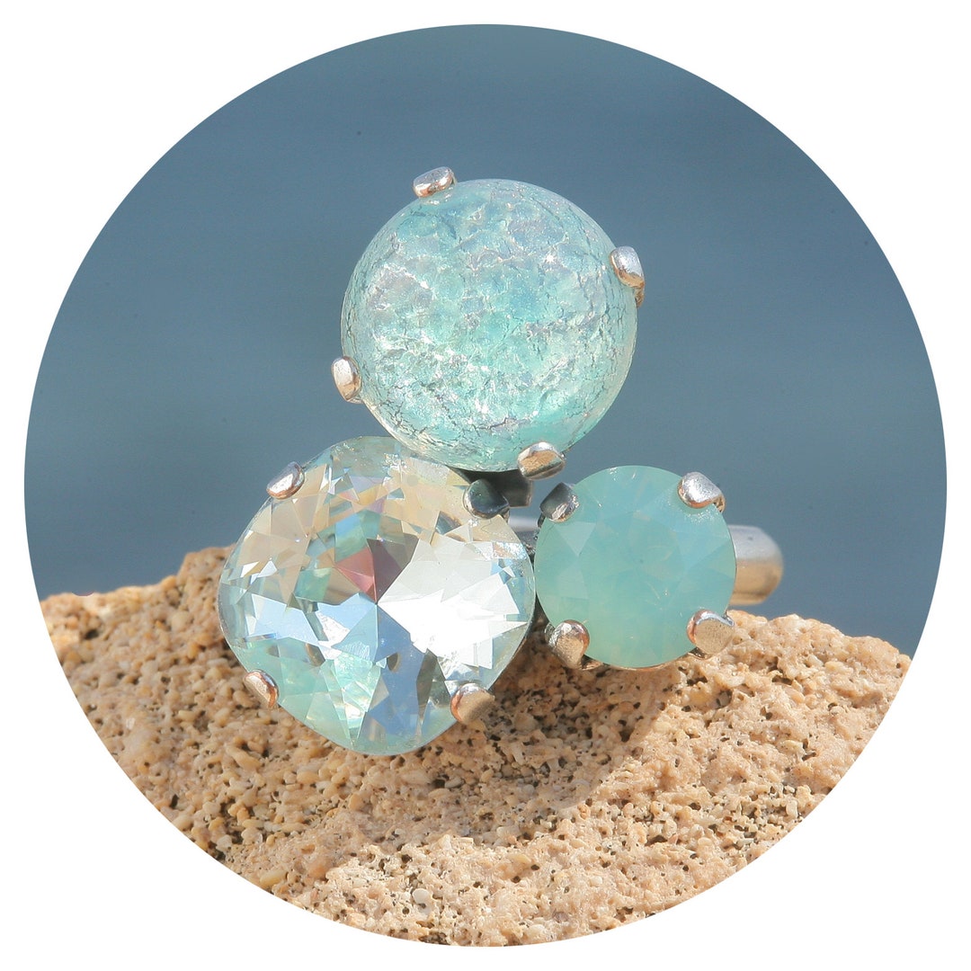 Artjany Ring Swarovski Crystals Crysolite Mint Green Cabochon - Etsy
