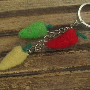 Felt Keychain Chilli Peppers, Needle Felted Woolen Keychain Chilli ...