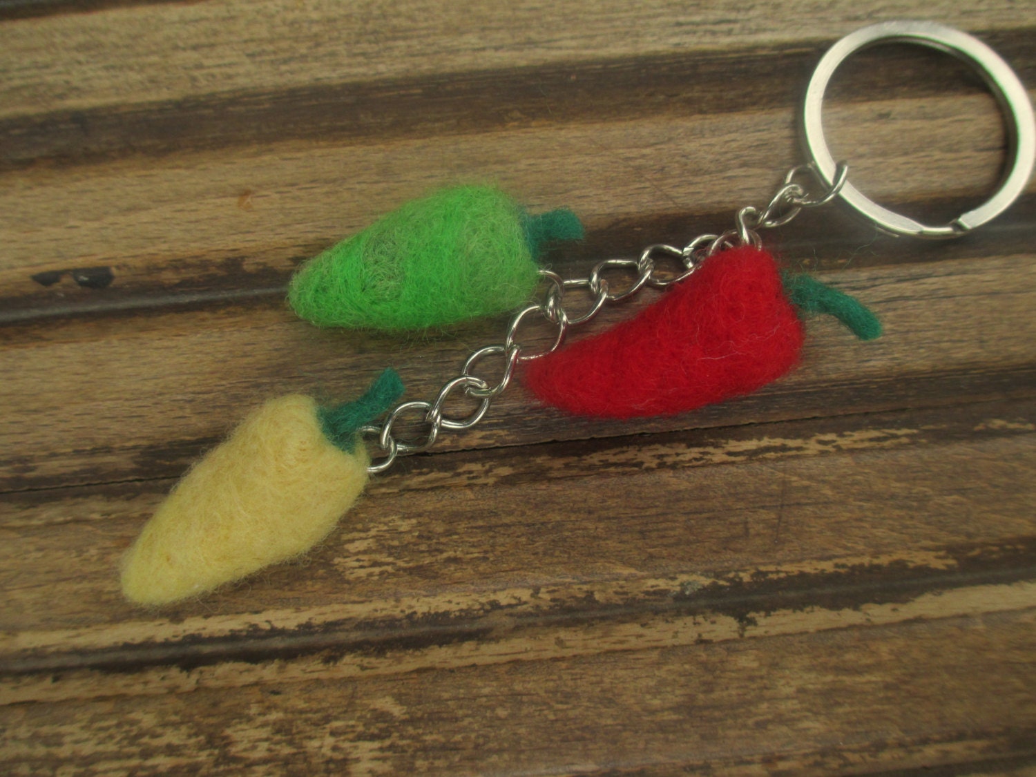 Felt Keychain Chilli Peppers, Needle Felted Woolen Keychain Chilli ...