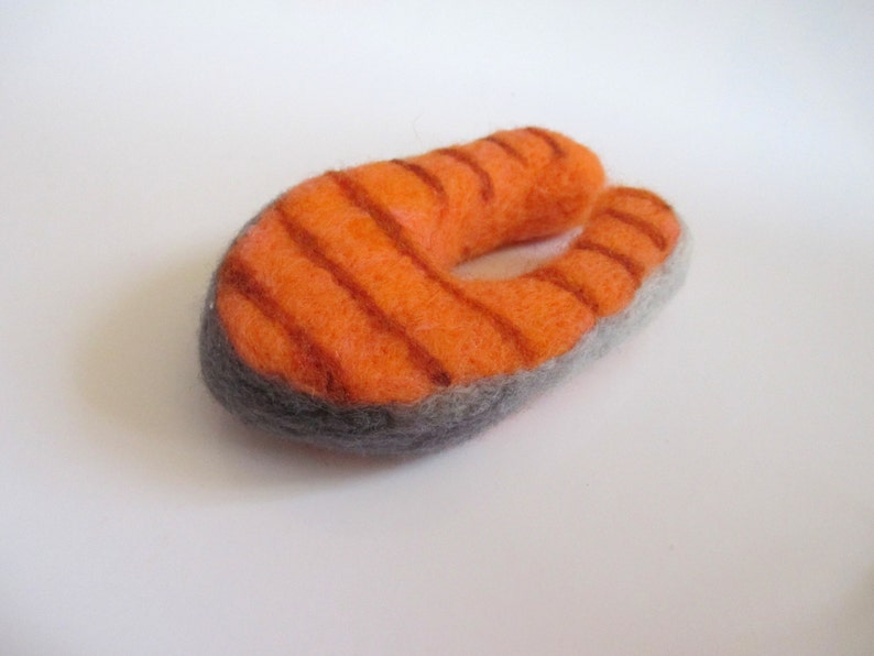 Felted Salmon With Vegetables, Serving Gourmet Cuisine, Grilled Salmon ...