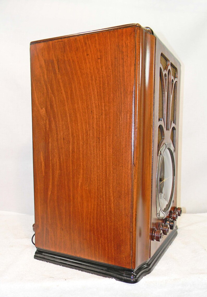 Silver Marshall Model 846 Tombstone (1935) Am/shortwave Antique Radio ...