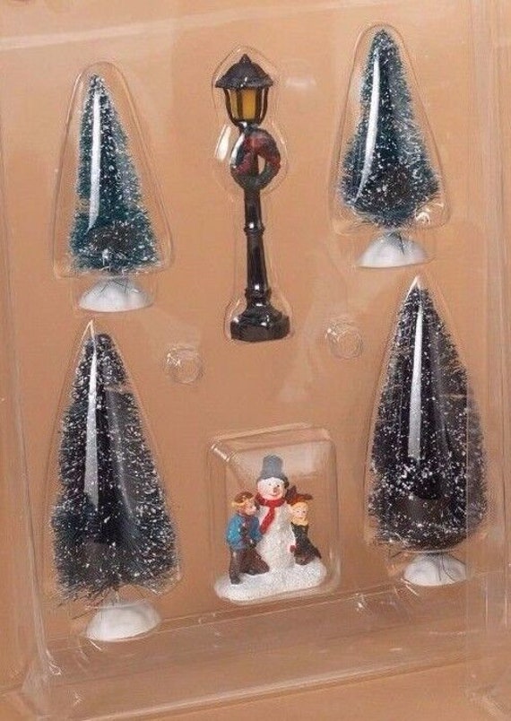 6 Pc Hand Painted Resin Holiday Miniature Village Figurines - Etsy