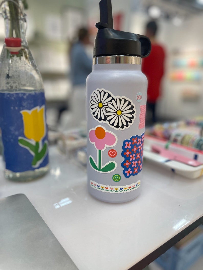 Cluster Fleurs Die Cut Vinyl Sticker, Waterproof Vinyl Sticker for ...