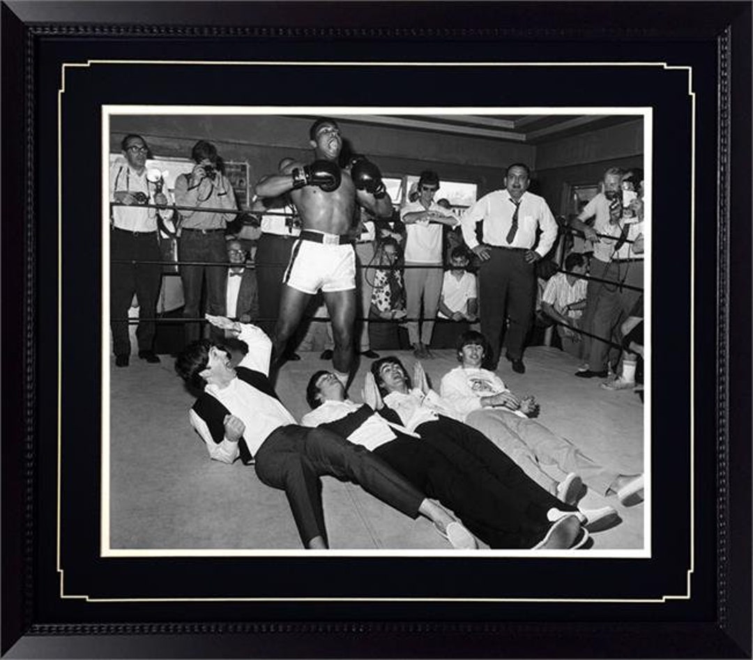 20x24 Deluxe Frame - Muhammad "ali With Beatles" - Etsy