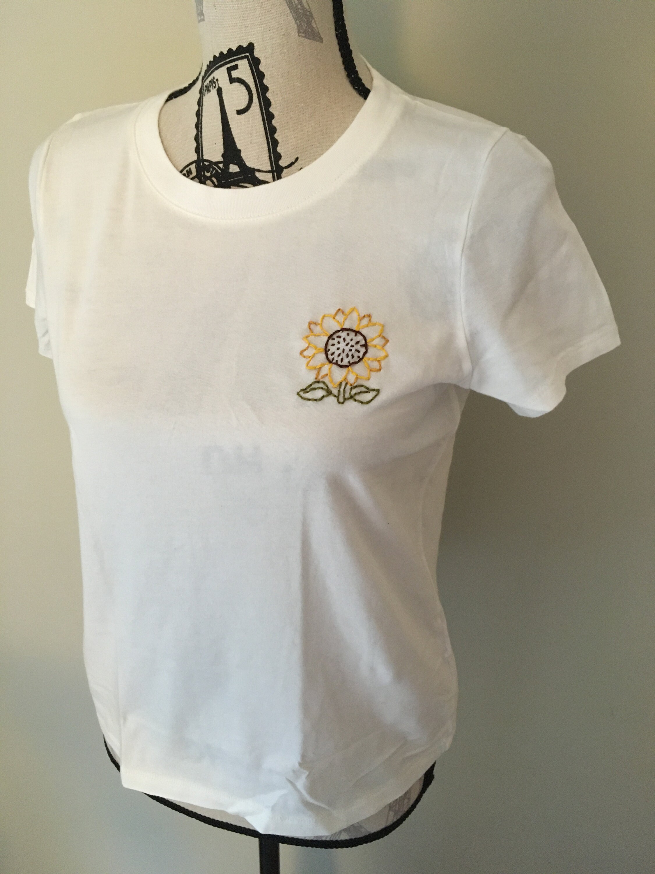 SUNFLOWER Tshirt Embroidery / Hand Embroidered Flower Shirt / - Etsy