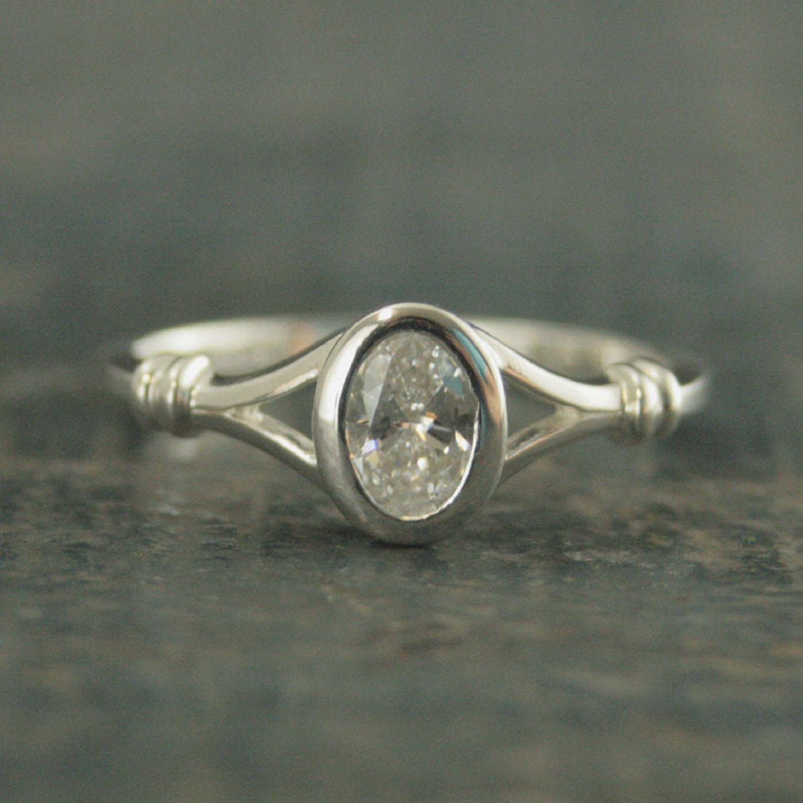 SALE Oval Ring Bezel Setting Mirror Mirror Unique Engagement Ring Split ...