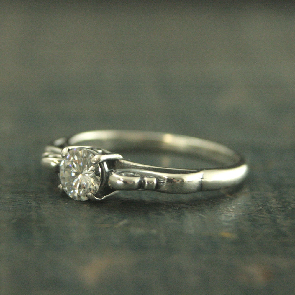 SALE Clear Stone Ring Princess Setting 5mm Round Stone Swirl - Etsy