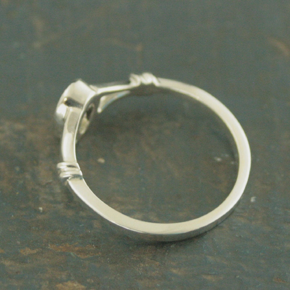 SALE Oval Ring Bezel Setting Mirror Mirror Unique Engagement Ring Split ...